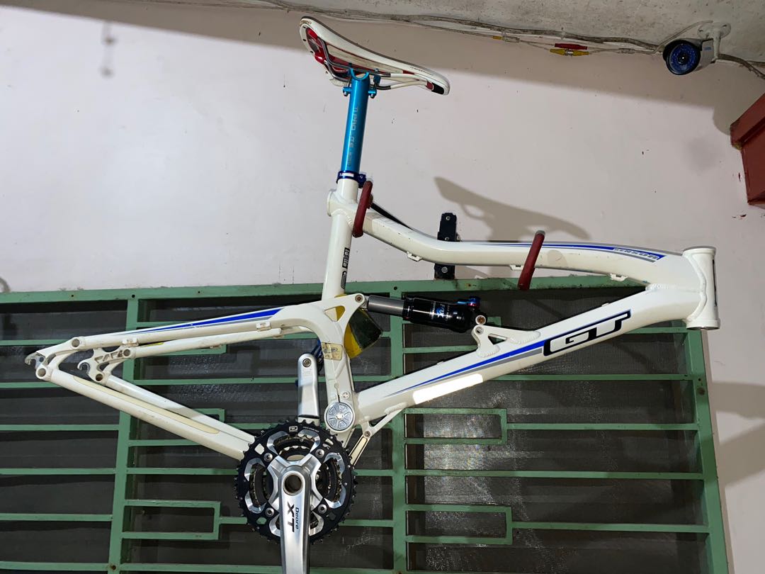 GT sensor 1.0 frame, Sports Equipment, Bicycles & Parts, Bicycles on ...