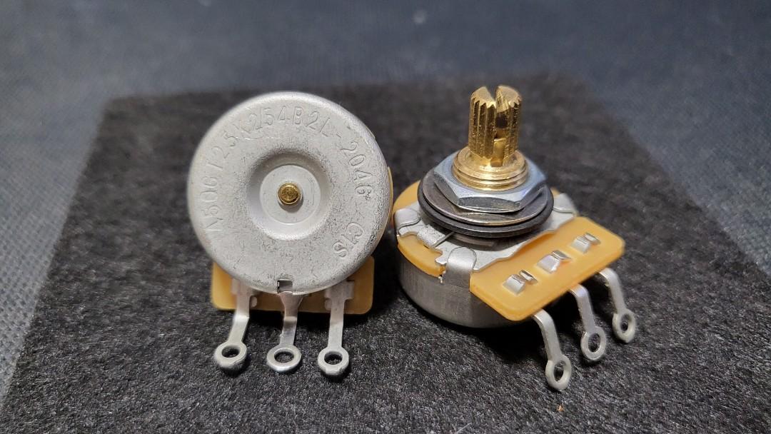 Extra Guitar parts, capacitors, screw mounts, mini toggle switch ...
