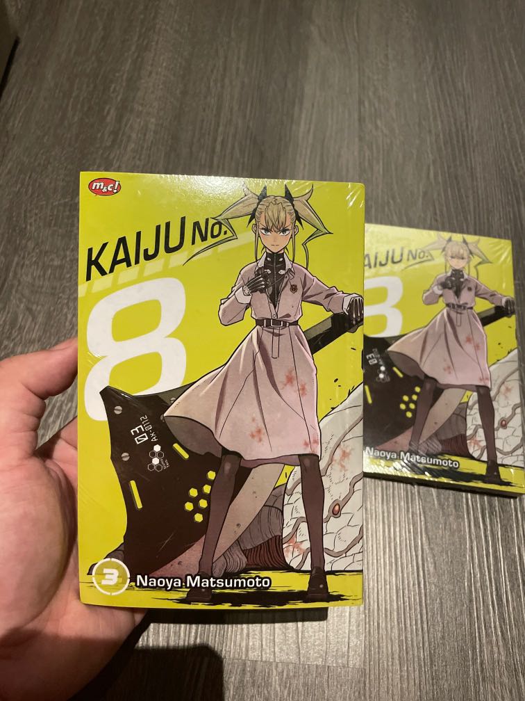 Kaiju no.8 vol.3, Buku & Alat Tulis, Komik dan Manga di Carousell