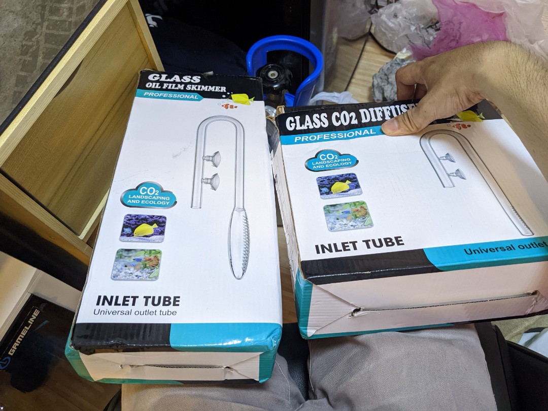 Lily pipe, Pet Supplies, Homes & Other Pet Accessories on Carousell