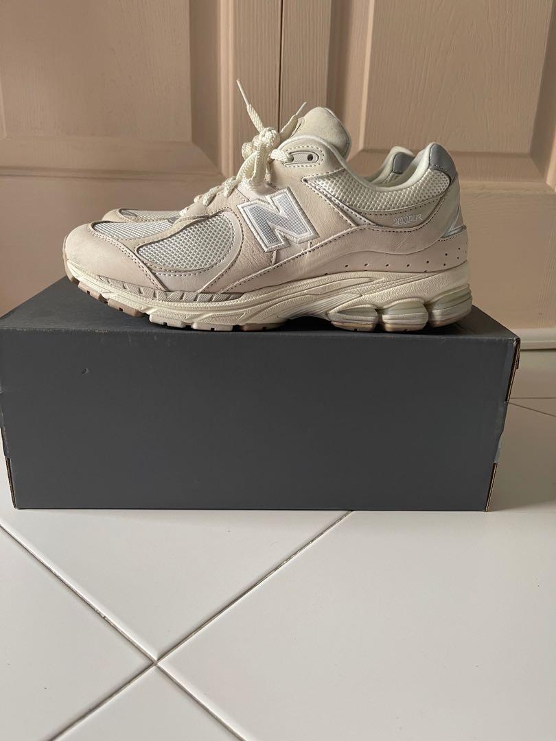 New Balance 2002R Cream, Men's Fashion, Footwear, Sneakers on Carousell