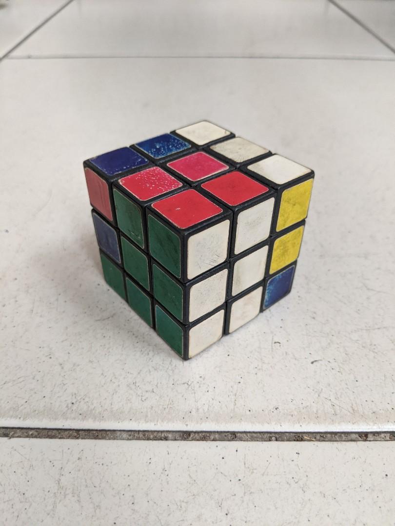 Old Rubik's cube, Hobbies & Toys, Toys & Games on Carousell