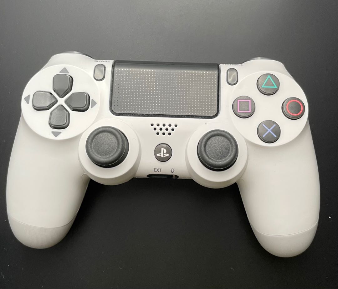 PS4 Controller (White), Video Gaming, Gaming Accessories, Controllers on Carousell