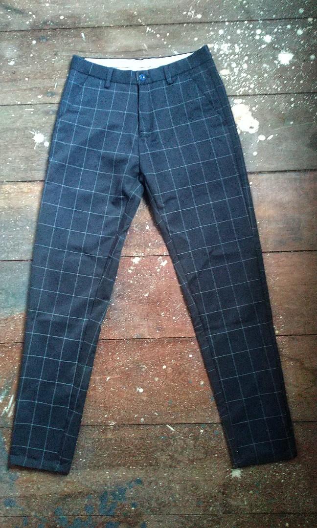 Seluar Slack Lelaki (Kotak), Men's Fashion, Bottoms, Trousers on Carousell