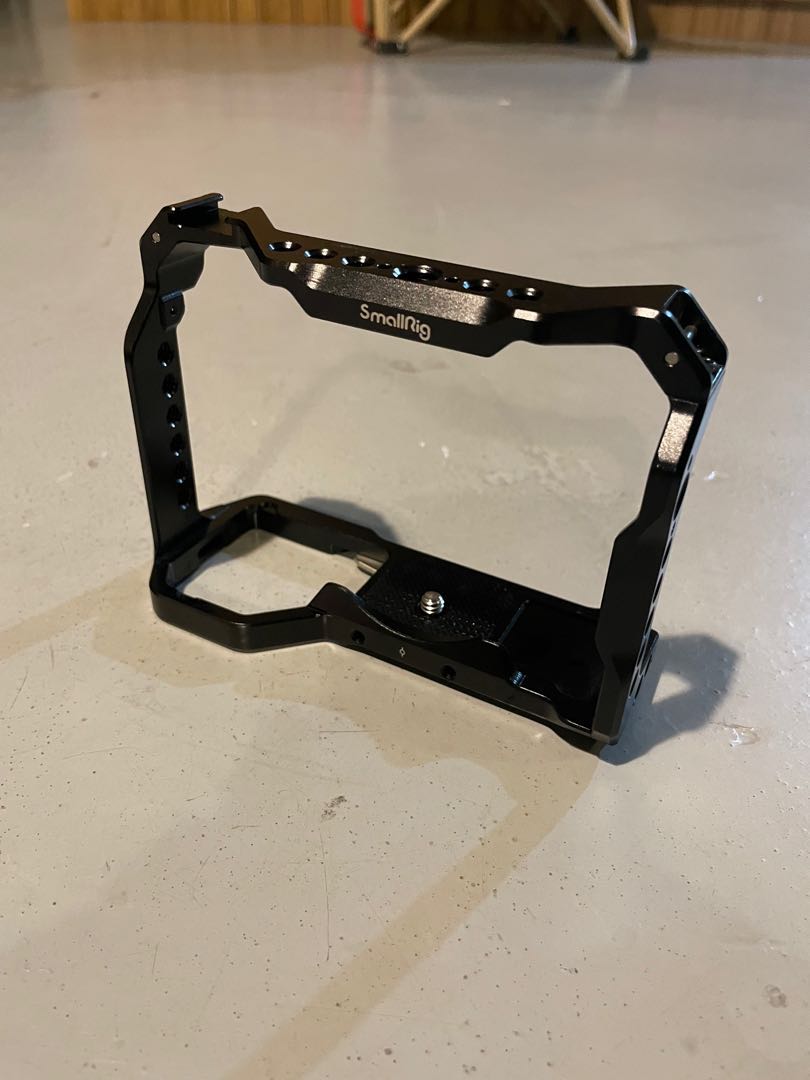 Smallrig Sony A73 Cage, Photography, Video Cameras on Carousell