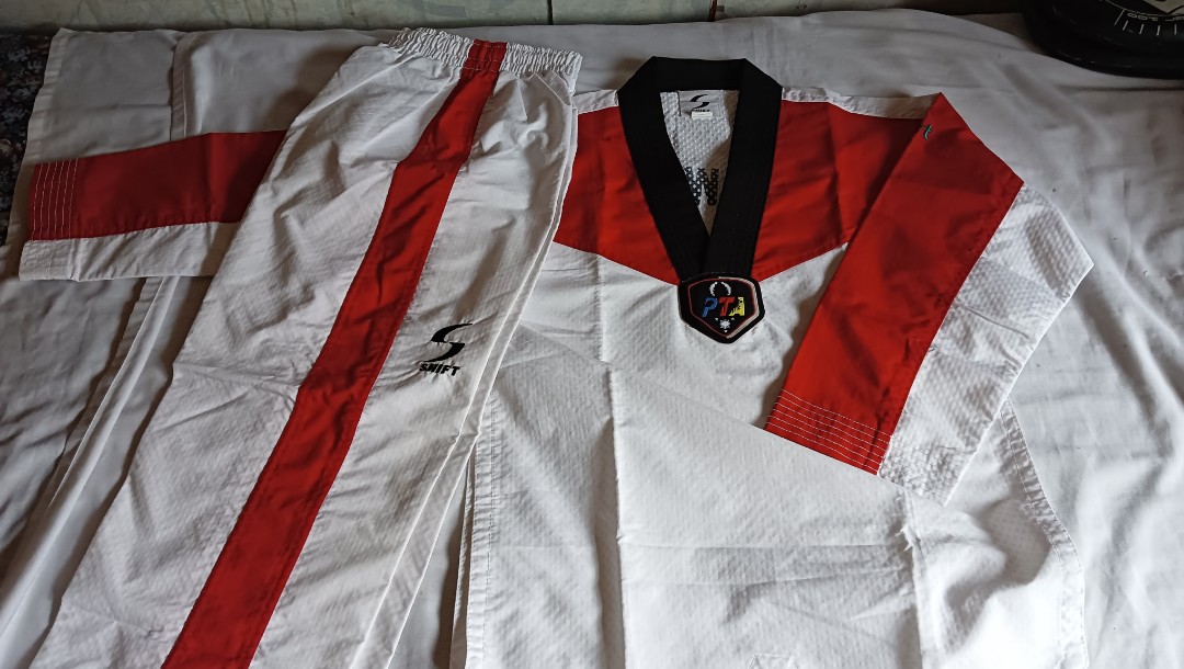 Taekwondo Sparring Uniform for girl, Sports Equipment, Other Sports ...