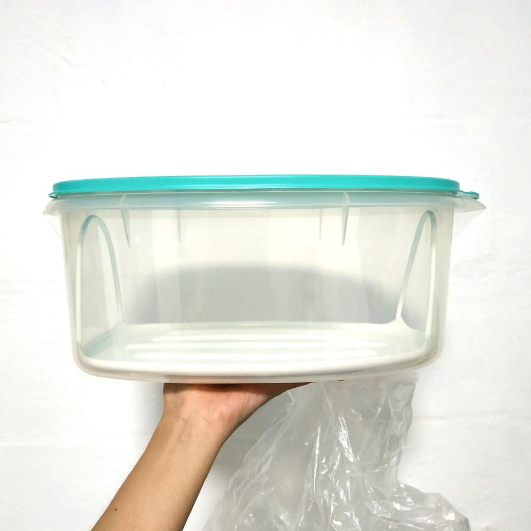 Tupperware Large Flavour Saver Container with Pull Out Tray and Handles ...