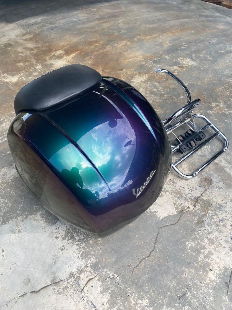 Vespa gts top box & rear rack, Motorbikes on Carousell