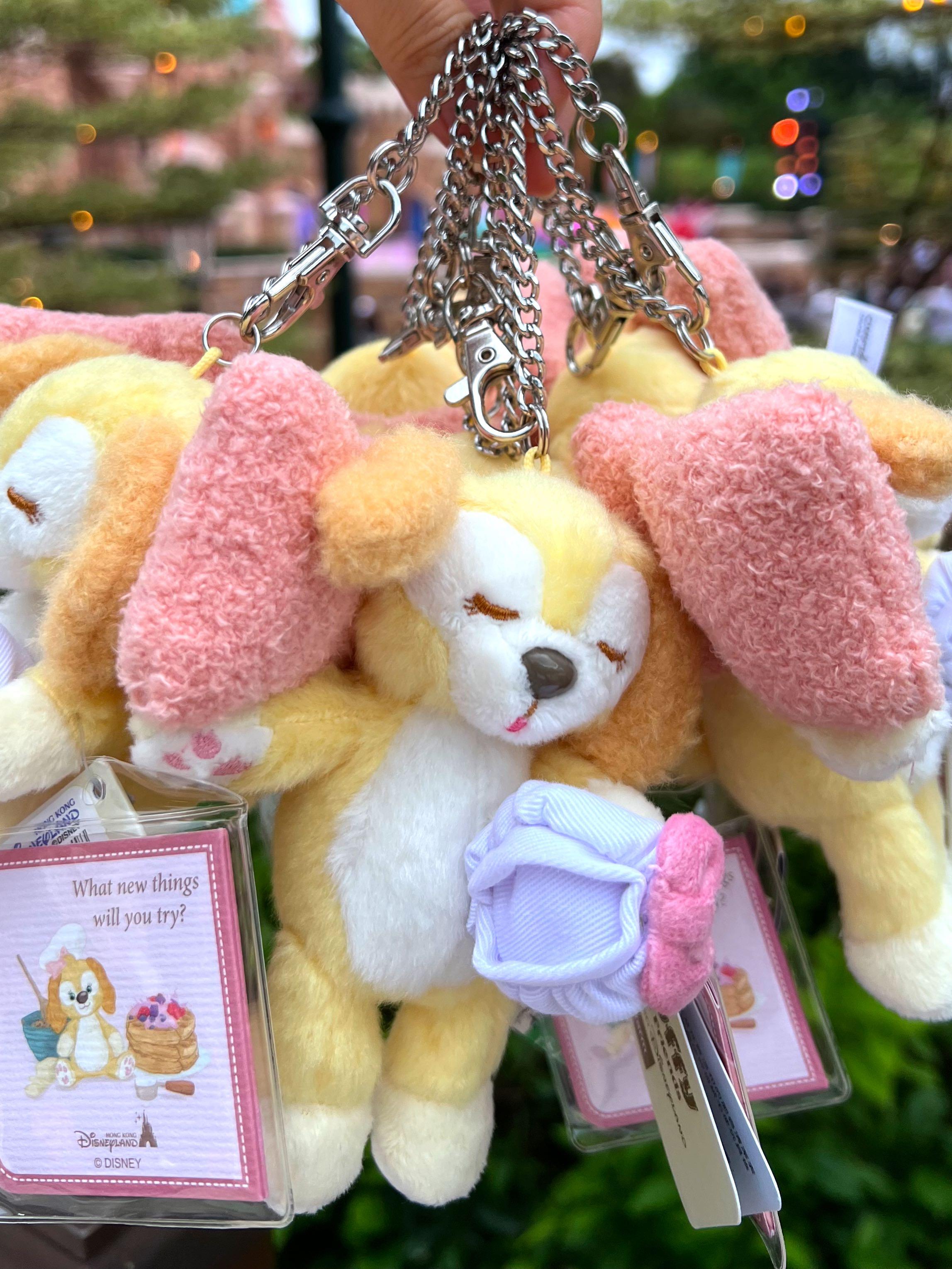 全新現貨 Disneyland 春日 Cookie Ann keychain, 興趣及遊戲, 玩具 & 遊戲類 - Carousell