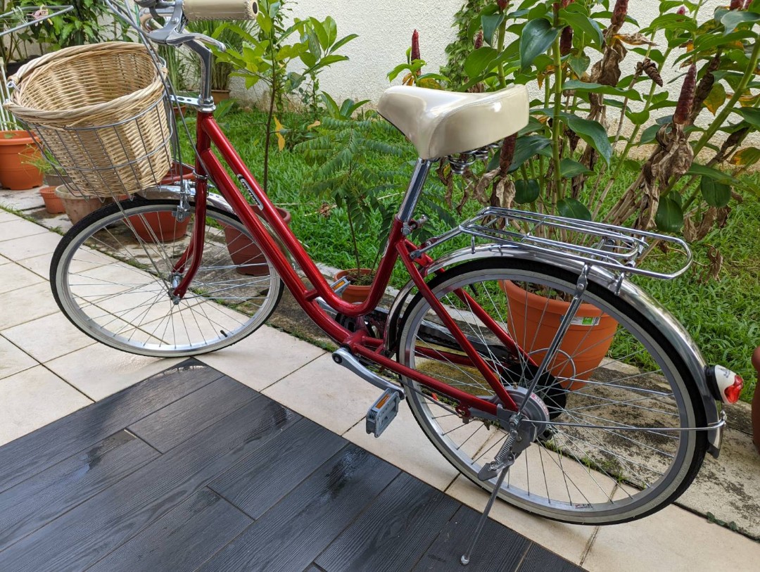 Beautiful red City Bike in excellent condition, Sports Equipment ...