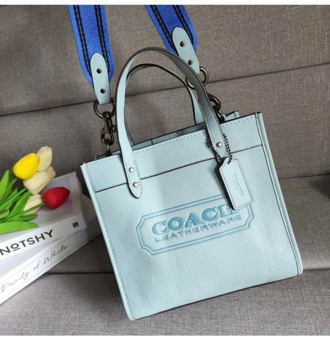 Coach Field Tote 22 In Colorblock With Coach Badge, Women's Fashion ...