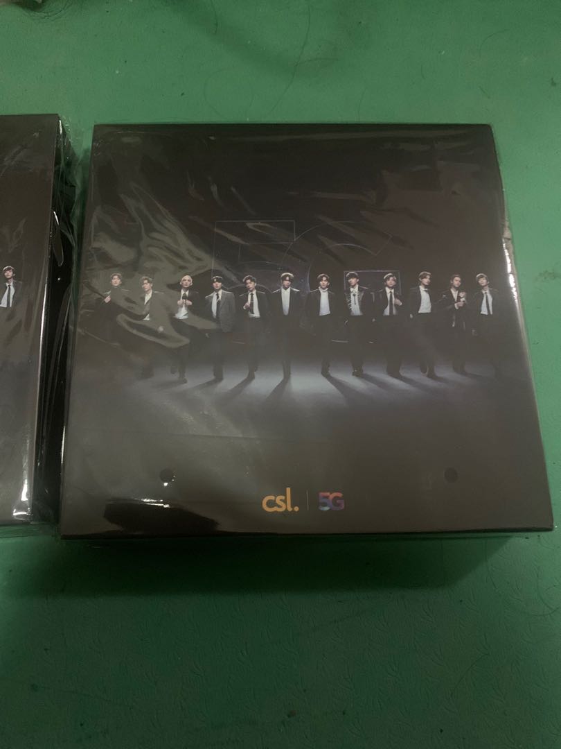 CSL mirror 年曆, 興趣及遊戲, 音樂、樂器 & 配件, 音樂與媒體 - CD 及 DVD - Carousell