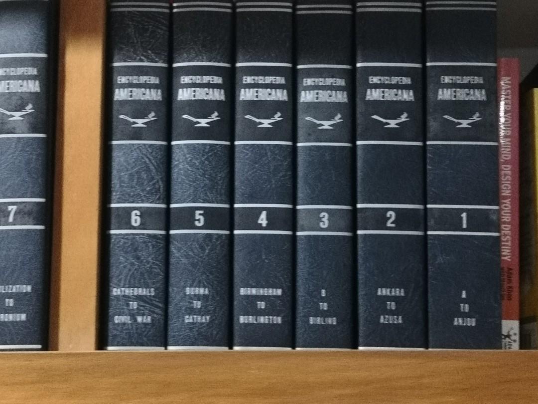 Full Set of 30 Encyclopedia Americana with additional 2x 1985 editions ...