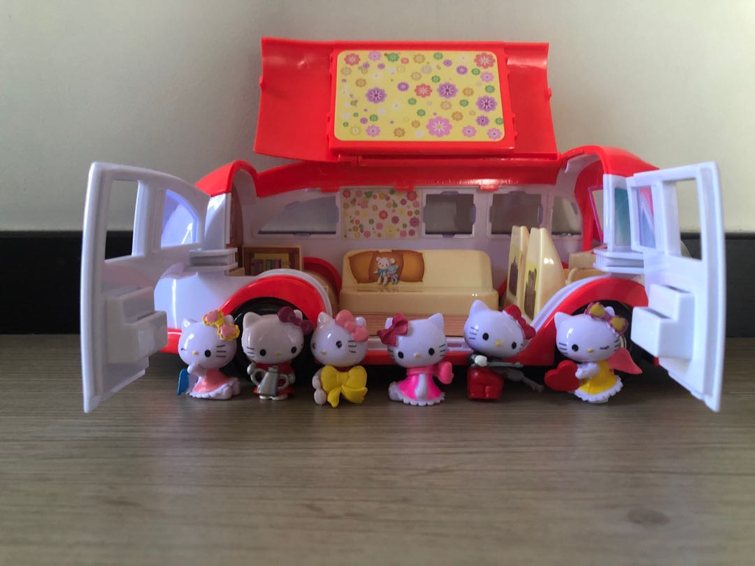 Hello kitty with van and food, Hobbies & Toys, Toys & Games on Carousell