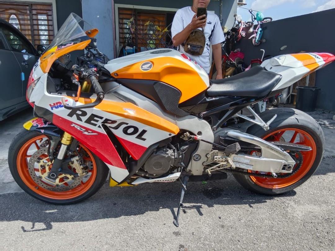 Honda CBR1000rr Pikachu Ori Repsol, Motorbikes on Carousell