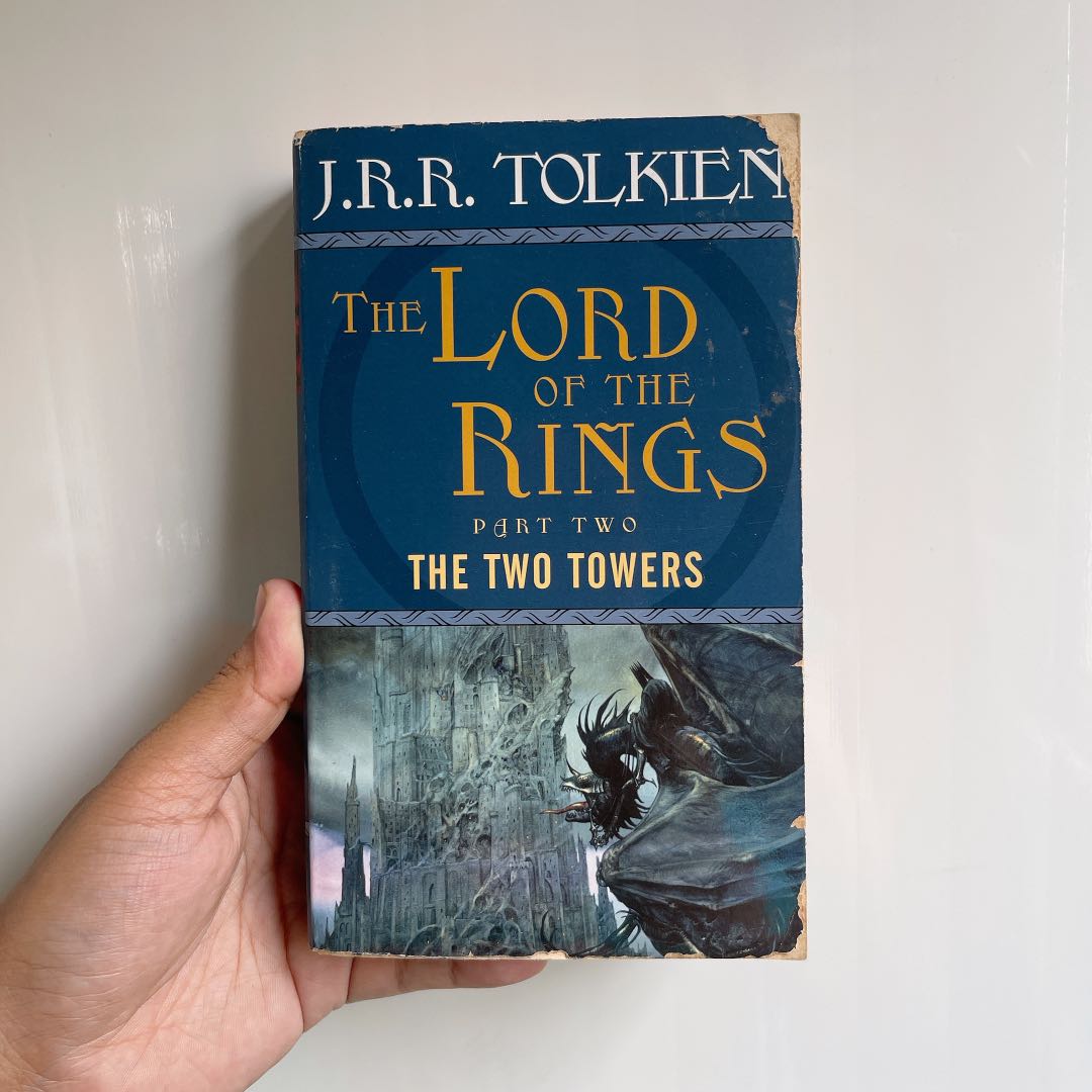 JRR Tolkien The Two Towers, Hobbies & Toys, Books & Magazines, Fiction ...