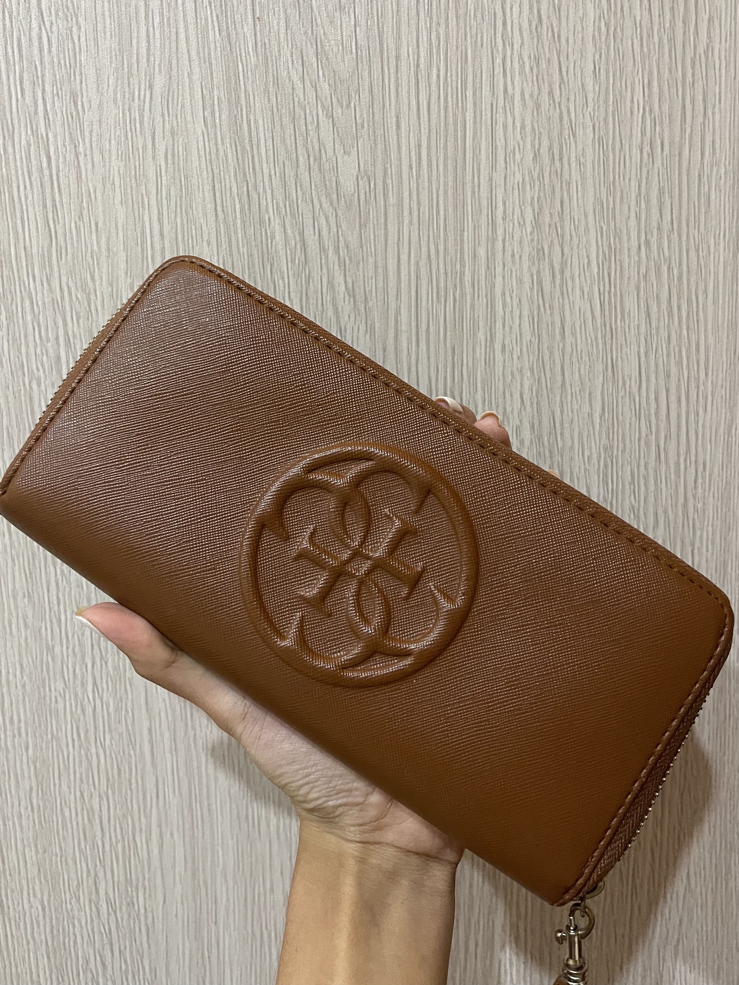 ORIGINAL Guess wallet, Women's Fashion, Bags & Wallets, Wallets & Card ...