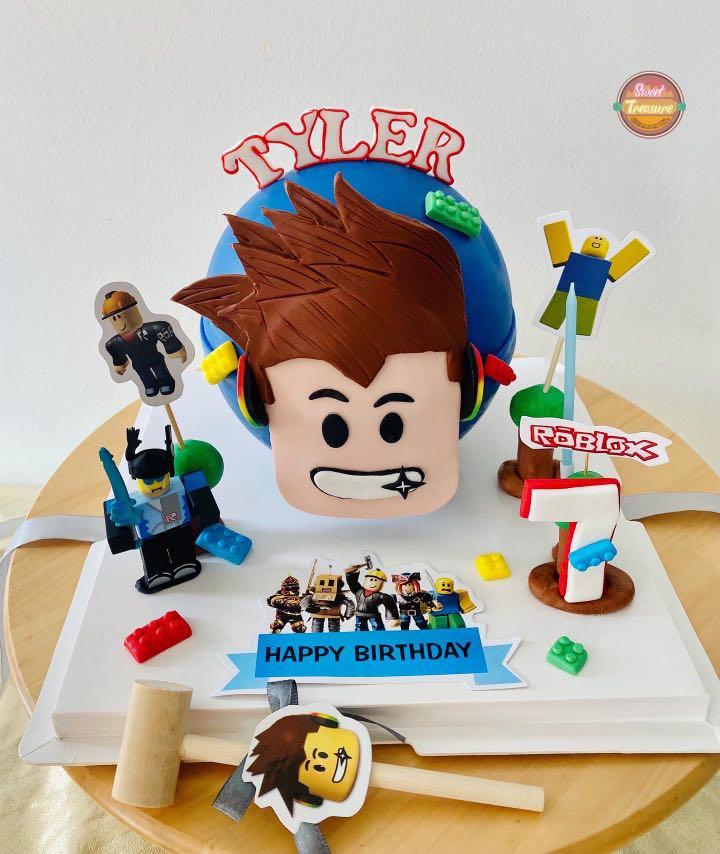 Pinata Cake (SpiderMan, Batman , omarvels, iron man, Superman, avengers ...