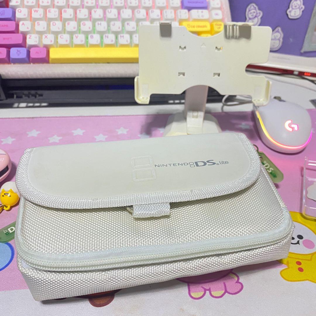 Pink Nintendo DS Lite with R4 Card, Video Gaming, Video Game Consoles ...