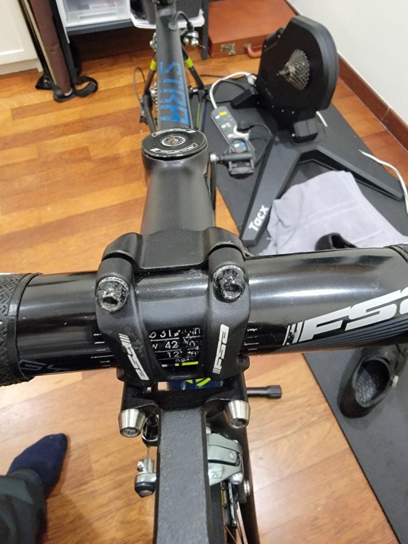 Polygon Strattos S4- Luce Carbon Wheelset, Sports Equipment, Bicycles ...