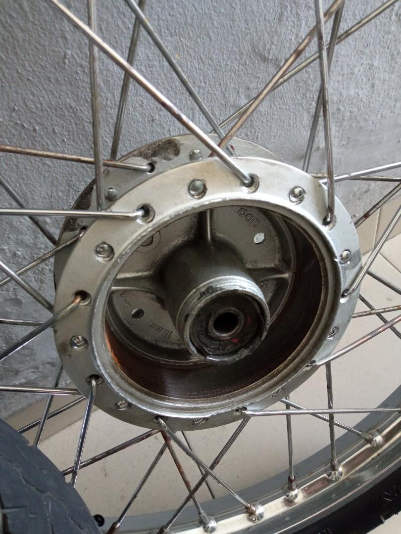 Rim tayar 17 honda ex5 c70, Motorbikes on Carousell