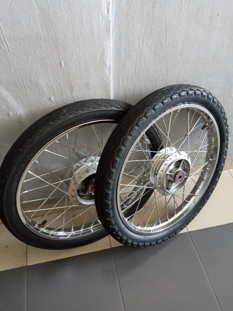 Rim tayar 17 honda ex5 c70, Motorbikes on Carousell