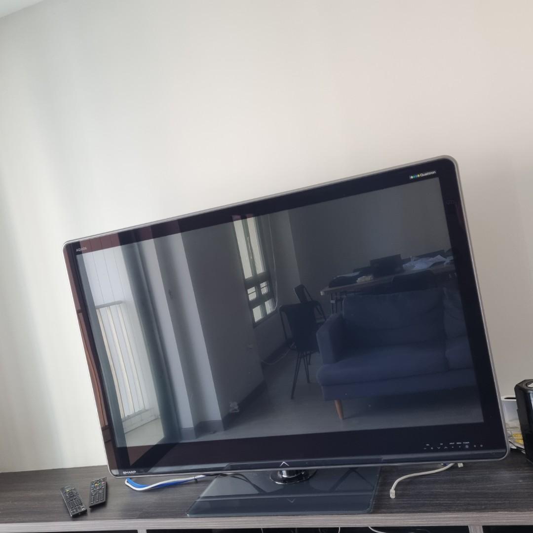 Sharp TV 52 inch, TV & Home Appliances, TV & Entertainment, TV on Carousell