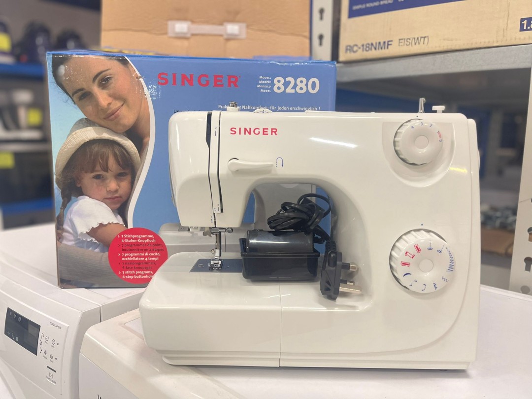 SINGER 8280 SEWING MACHINE, TV & Home Appliances, Other Home Appliances ...
