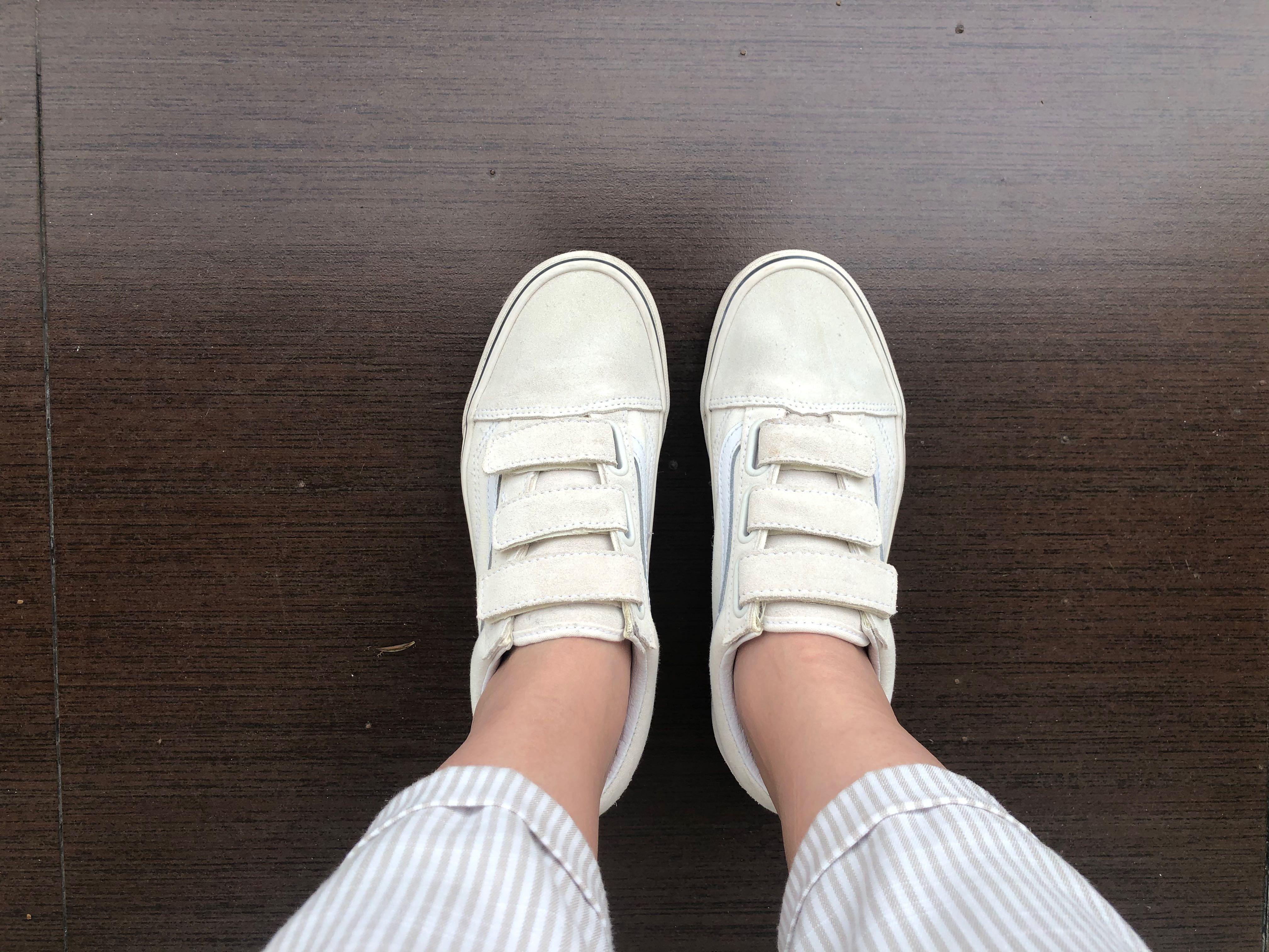 Vans Classic Old Skool Strap - Putih, Fesyen Wanita, Sepatu di Carousell