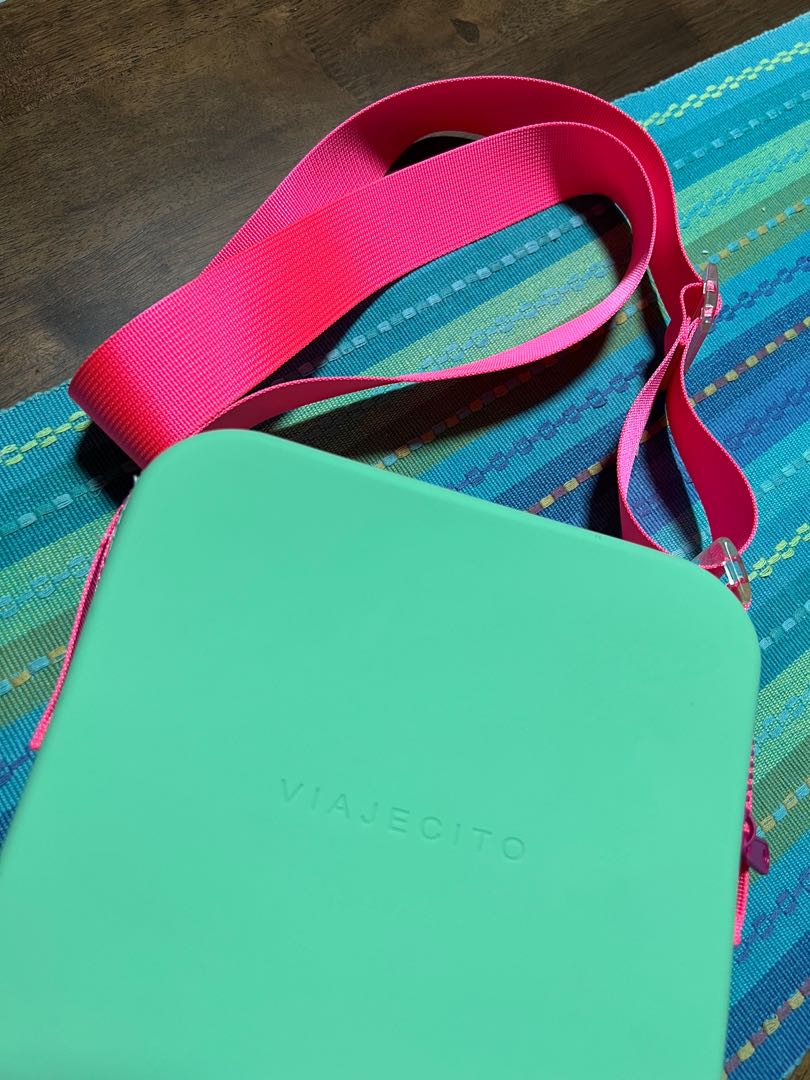 Viajecito Splash kit XL (body only), Women's Fashion, Bags & Wallets ...