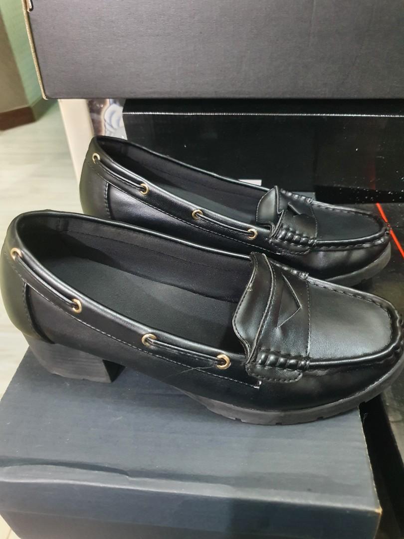 VINCCI PADINI Loafers, Women's Fashion, Footwear, Loafers on Carousell