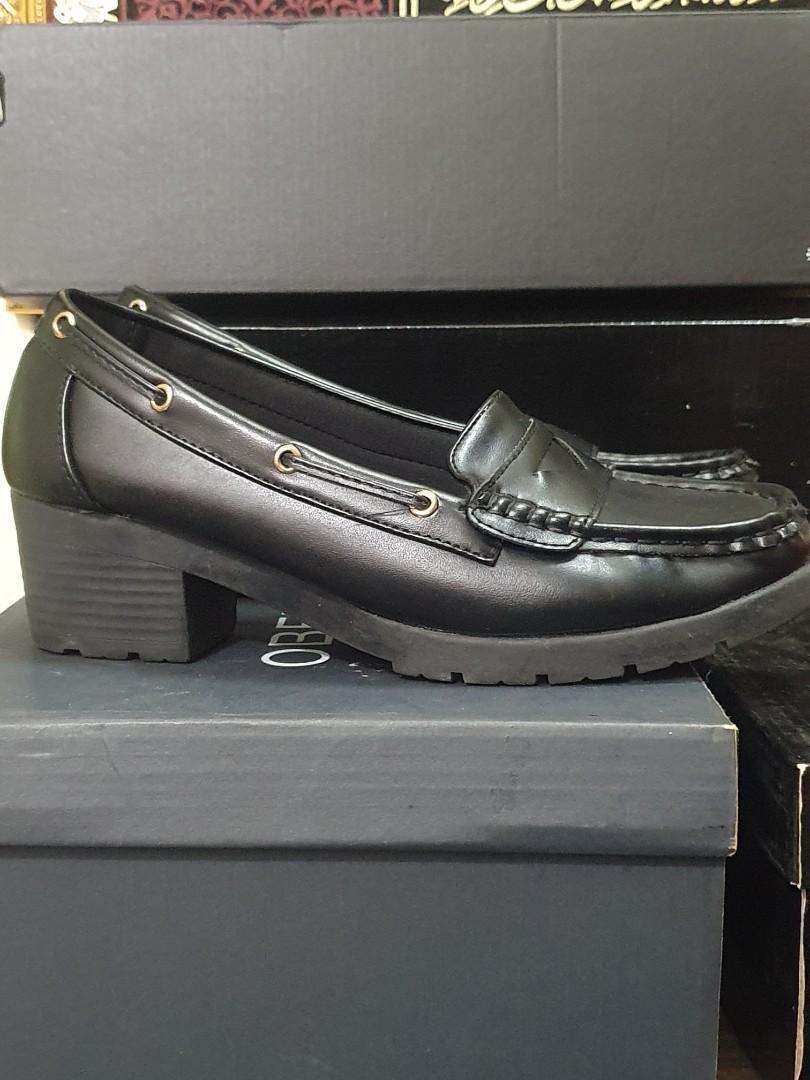 VINCCI PADINI Loafers, Women's Fashion, Footwear, Loafers on Carousell