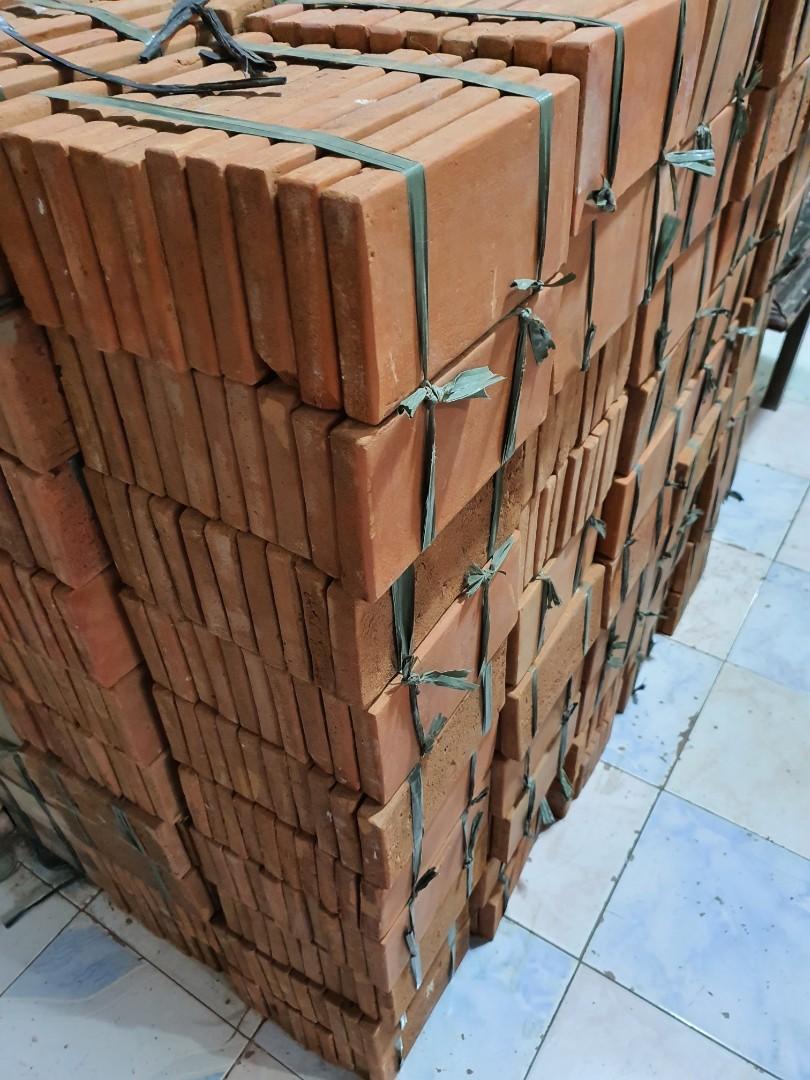 1X4X8 INCHES ANTIQUE BROWN AND 3/4X4X8 INCHES VIGAN RED BRICKS ...