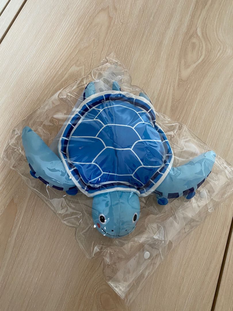 ANA airline limited edition turtle toy, 興趣及遊戲, 玩具 & 遊戲類 - Carousell