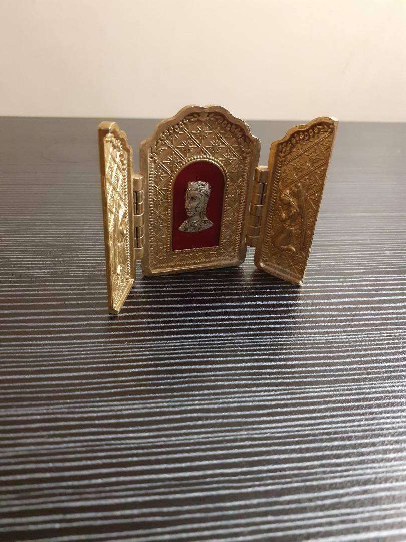 Folding Triptych Altar Madonna, Hobbies & Toys, Memorabilia ...