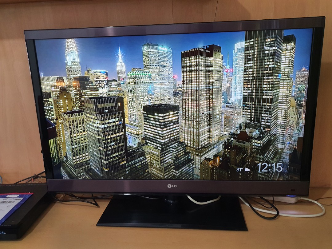 LG 42 inch 3D LED TV 42LW5700, TV & Home Appliances, TV & Entertainment ...