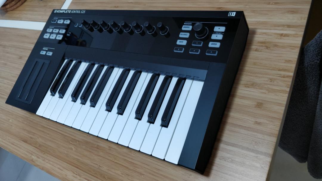 Native Instruments Komplete Kontrol S25 MIDI Controller Keyboard ...
