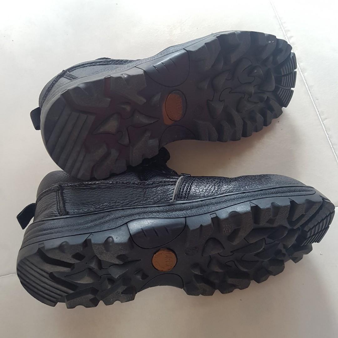 Orex safety boots, Men's Fashion, Footwear, Boots on Carousell