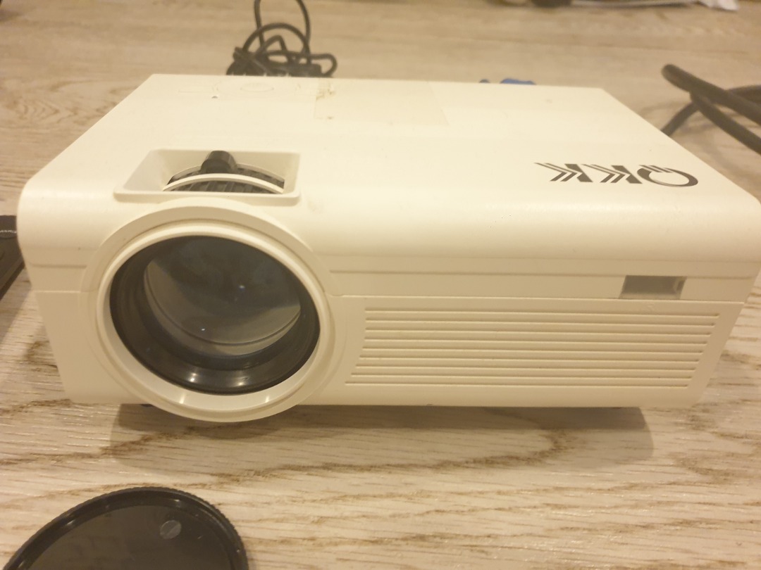Qkk mini projector, TV & Home Appliances, TV & Entertainment ...
