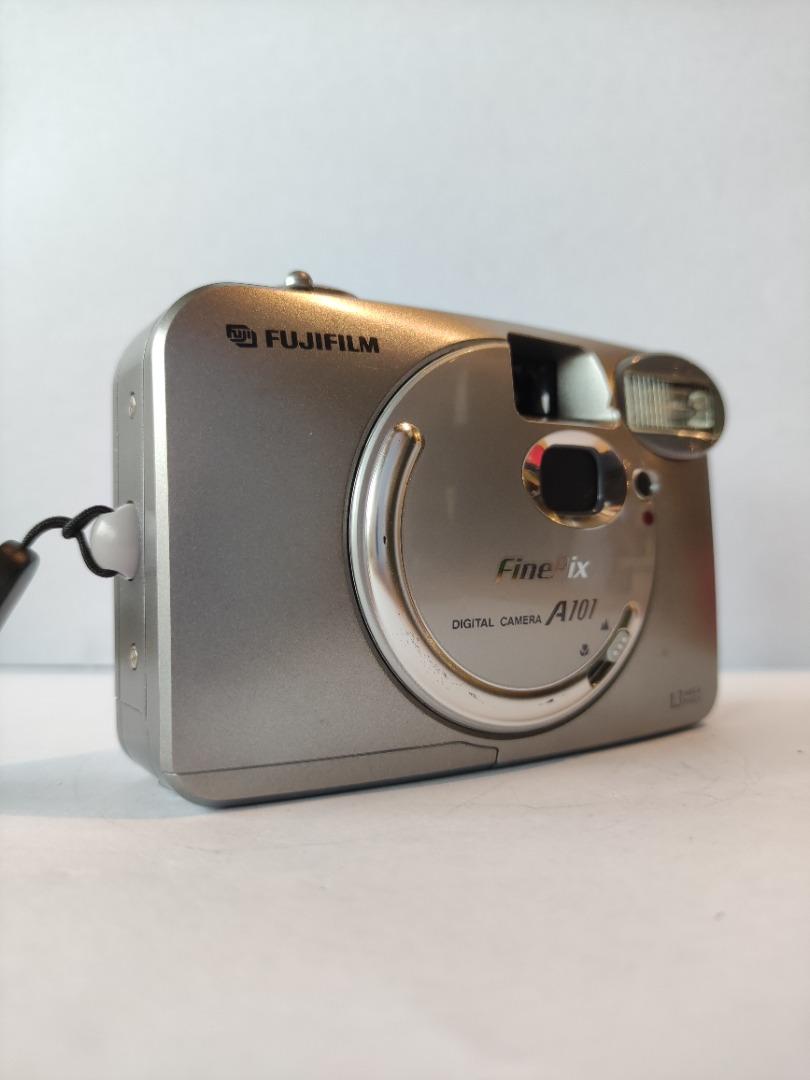 *RARE* Fujifilm Finepix 101 digital camera, Photography, Cameras on ...