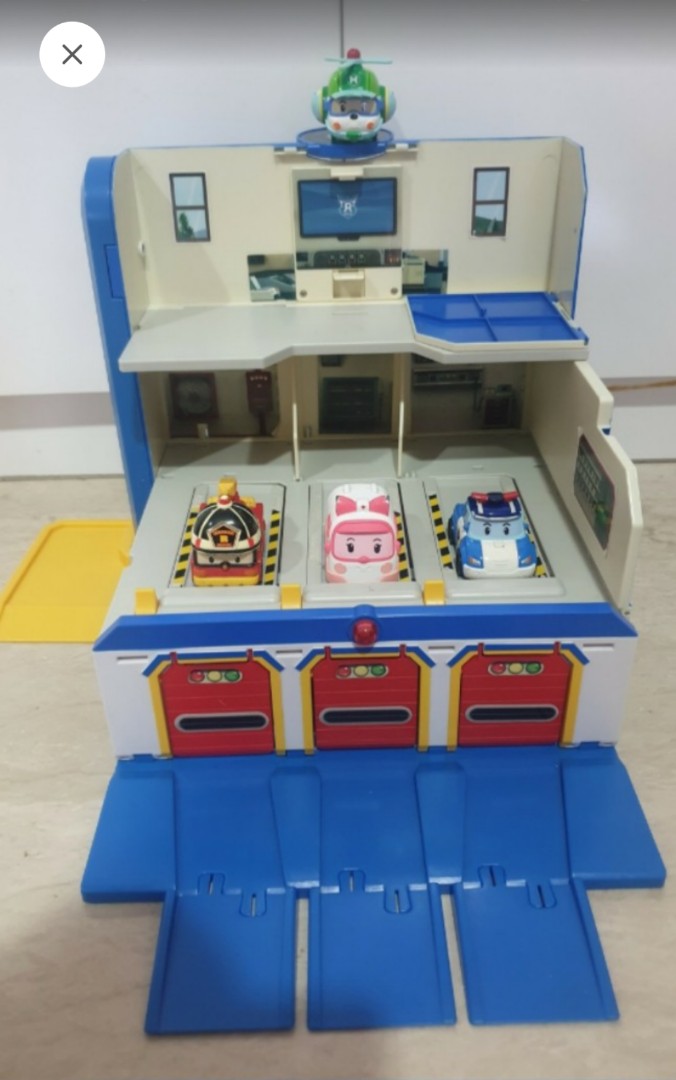 Robocar Poli station house foldable, Hobbies & Toys, Toys & Games on ...