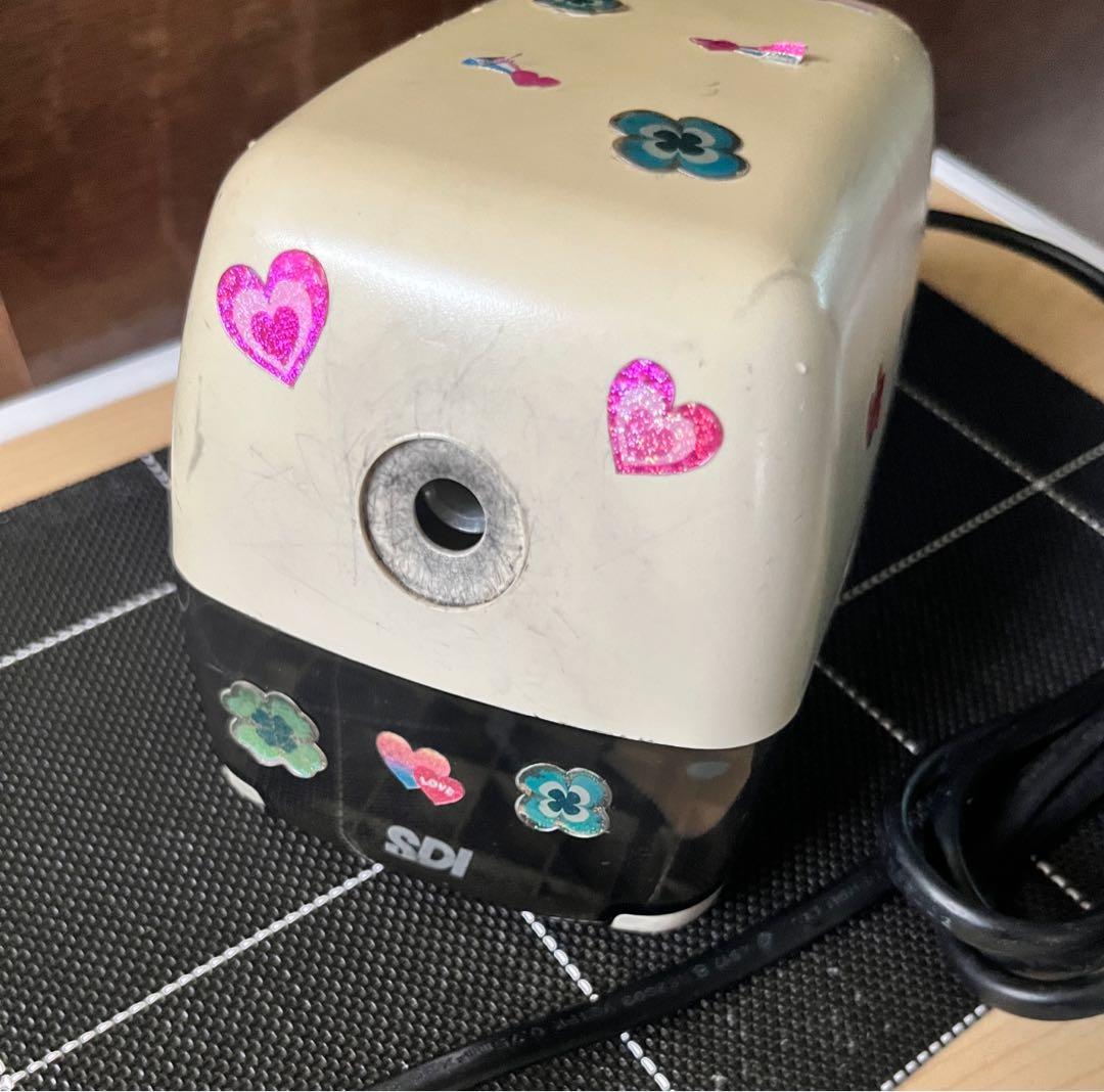 超耐用！ SDI [手牌] 電動削鉛筆機 no. 170, 書籍、休閒與玩具, 文具、藝術、手工藝, 文具、上學用品在旋轉拍賣