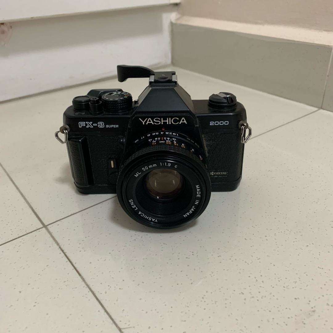 Selling a Yashica FX-3 2000 film camera with mirror slip., Photography ...