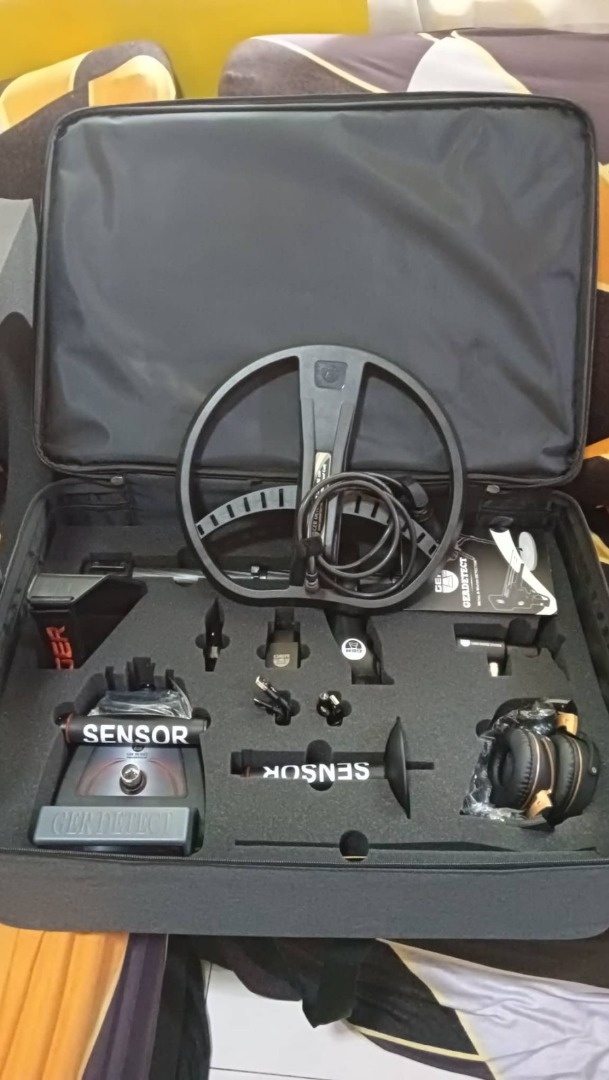 Titan Ger 400 smart Metal and Gold detector, Furniture & Home Living ...