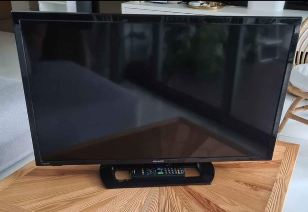 TV Sharp LC-32LE260M, TV & Home Appliances, TV & Entertainment, TV on ...