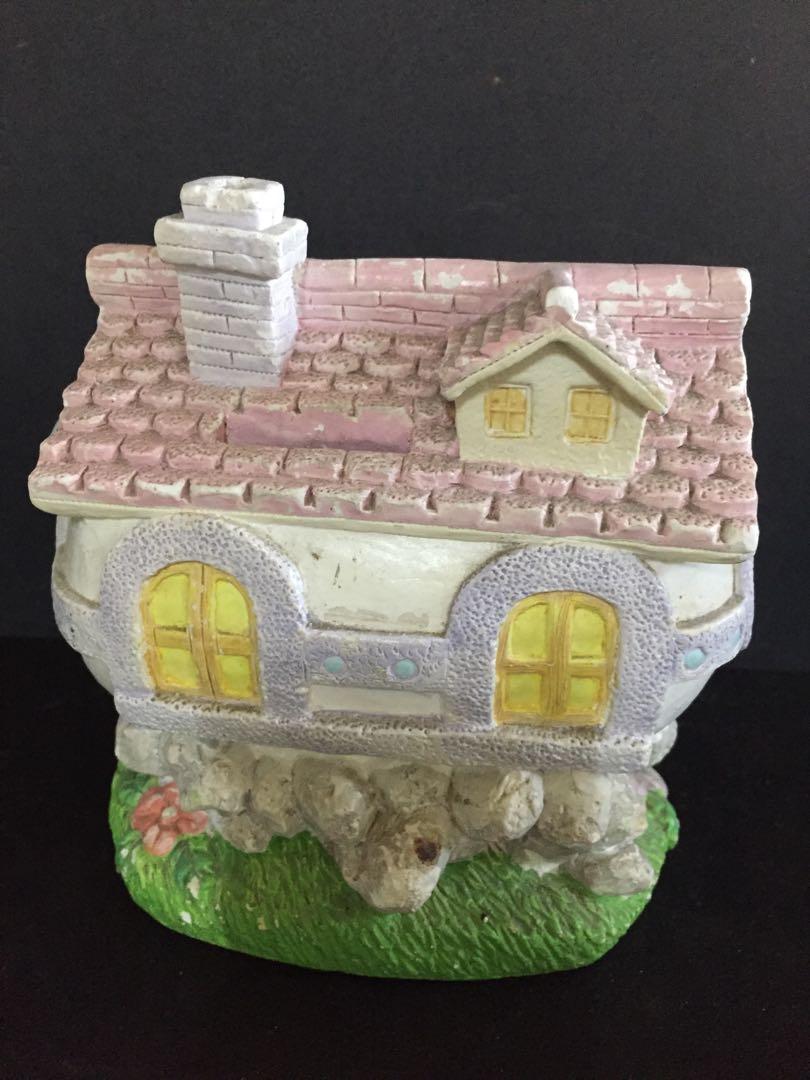 Vintage House Coin Bank As is, Hobbies & Toys, Memorabilia ...