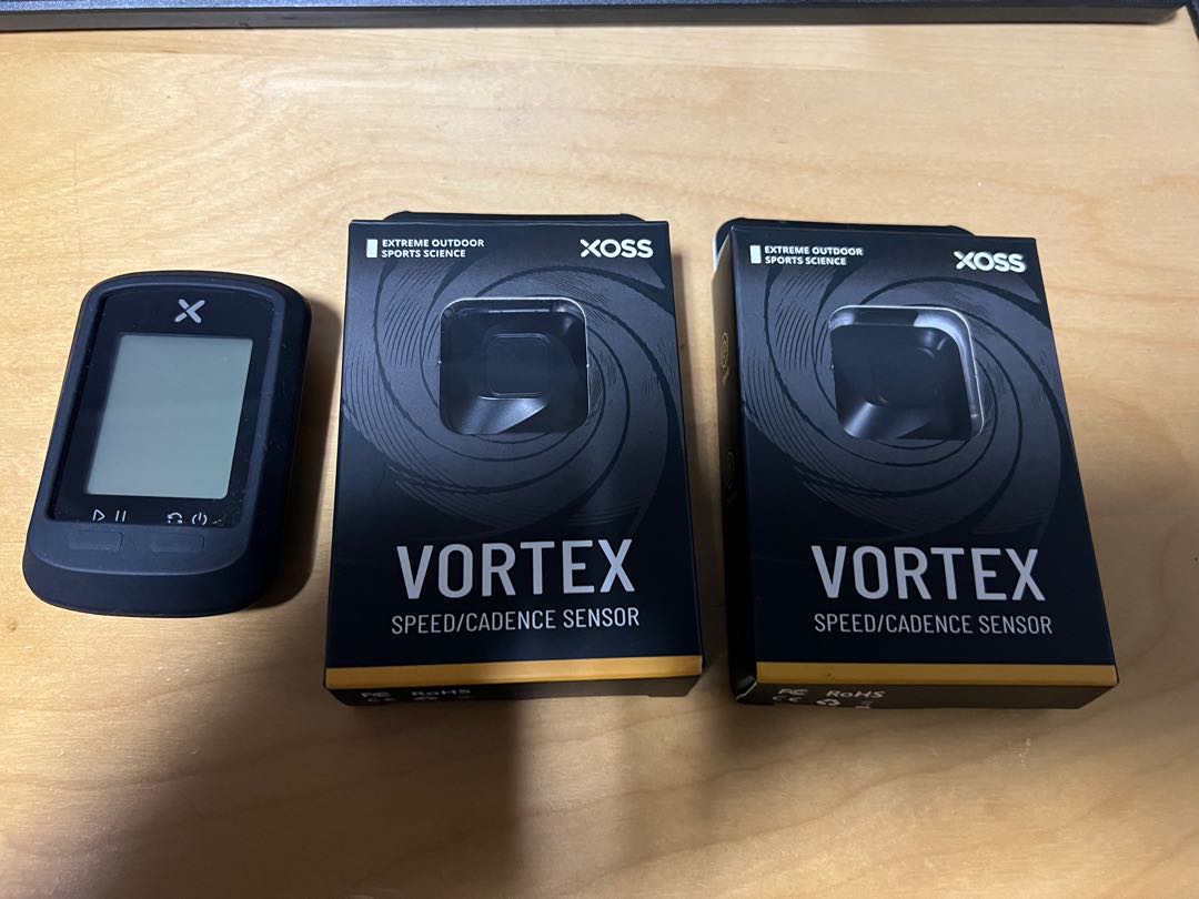 XOSS G+ and 2 sets of speed/cadence sensors, Sports Equipment, Bicycles ...
