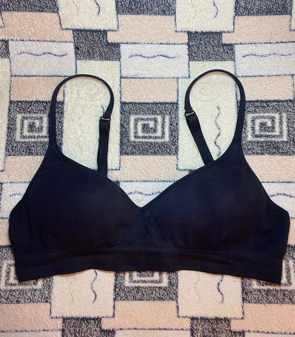 Young 36B, Women's Fashion, New Undergarments & Loungewear on Carousell