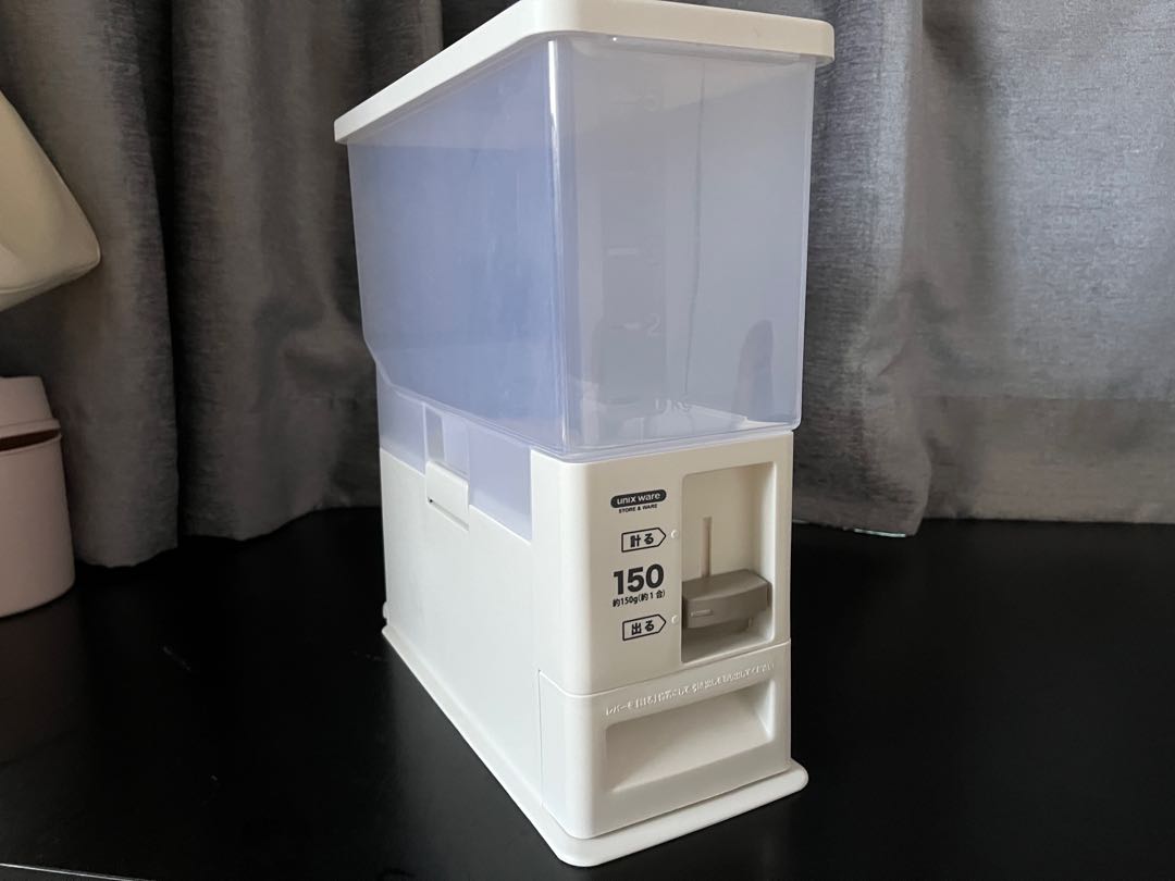 6kg Rice dispenser made in Japan, Furniture & Home Living, Kitchenware ...