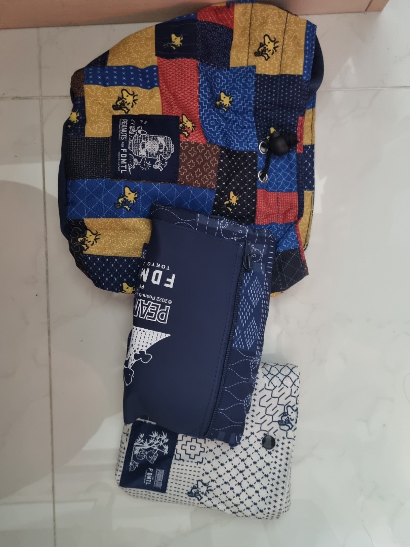 Selling 7-11 Peanuts Snoopy Bags (1, 4) , Women's Fashion, Bags ...